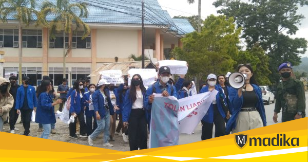 Ada Dugaan Pungli PIP, Mahasiswa Demo Rektorat Unkrit Tentena - Madika